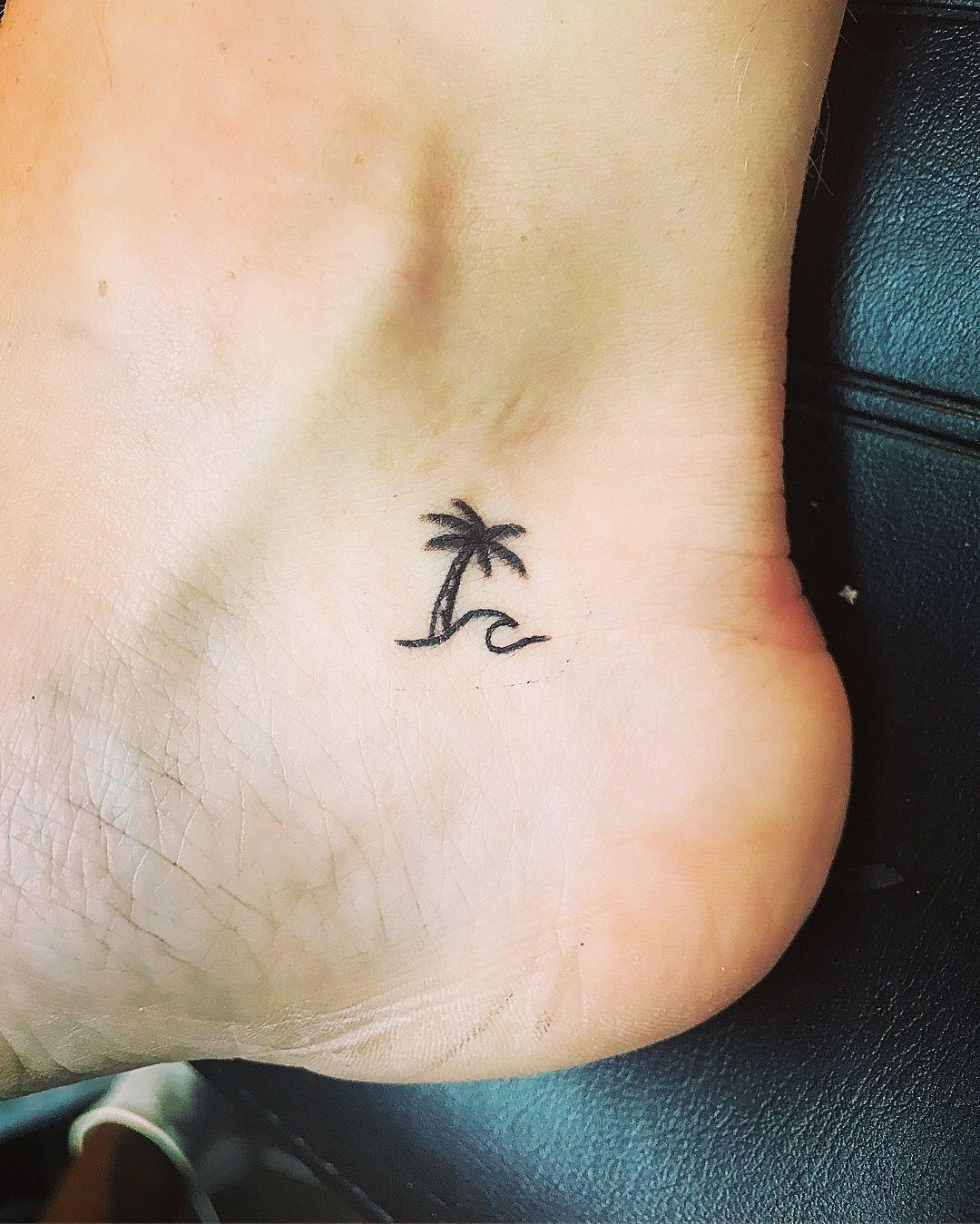 30 Cute Small Tattoos for Women - Tattoo Design | HARUNMUDAK